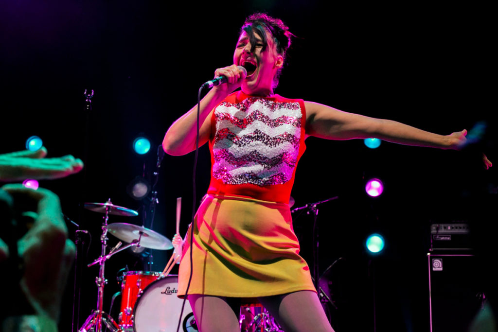 Álbuns Clássicos Bikini Kill Pussy Whipped 1993